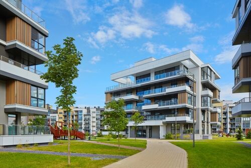 Single-Family vs. Multi-Family Homes: 15 Big Pros & Cons